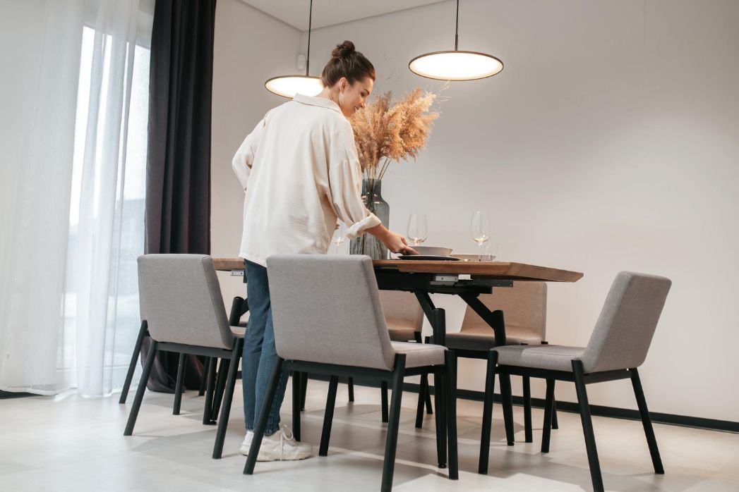 How to Raise the Height of a Dining Table: Quick Hacks - Furniture Peek